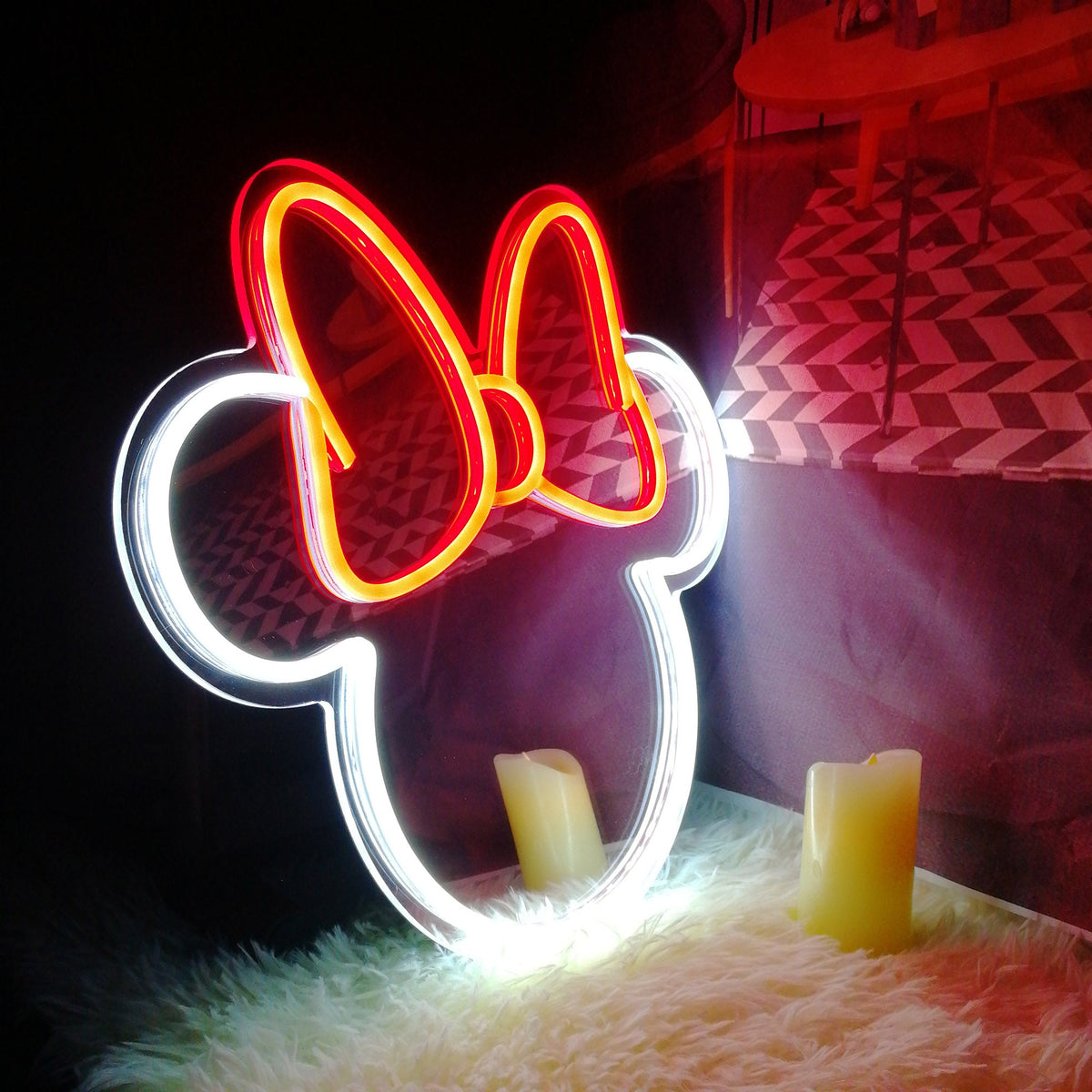 Minnie Mouse Light Up Makeup Mirror Sign