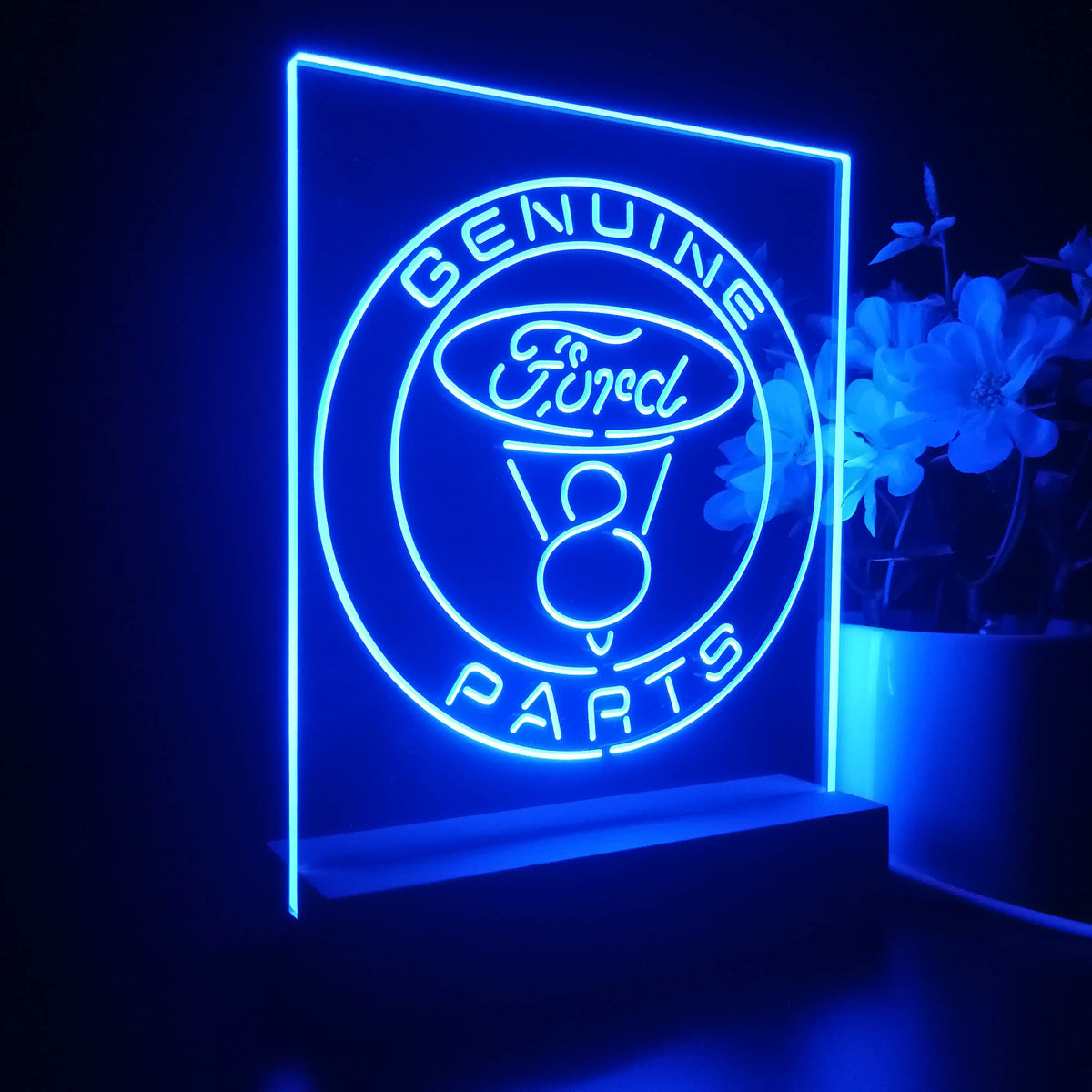 Genuine Ford Parts V8 3D LED Optical Illusion Night Light | LED LAB CAVE