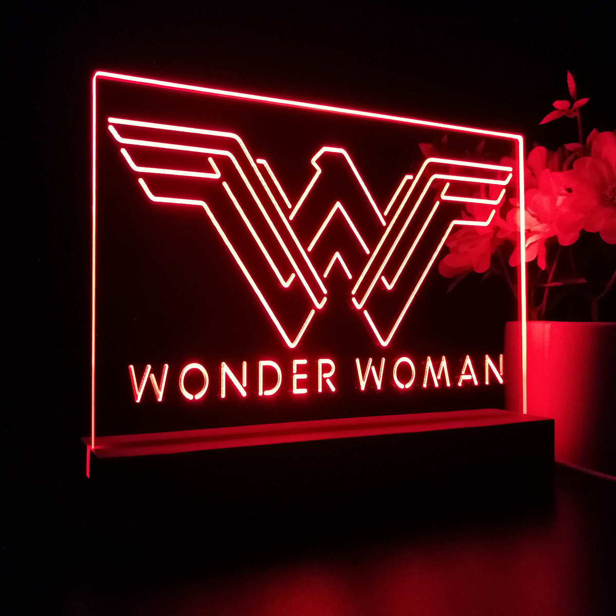 Wonder Woman 3D LED Optical Illusion Night Light | LED LAB CAVE